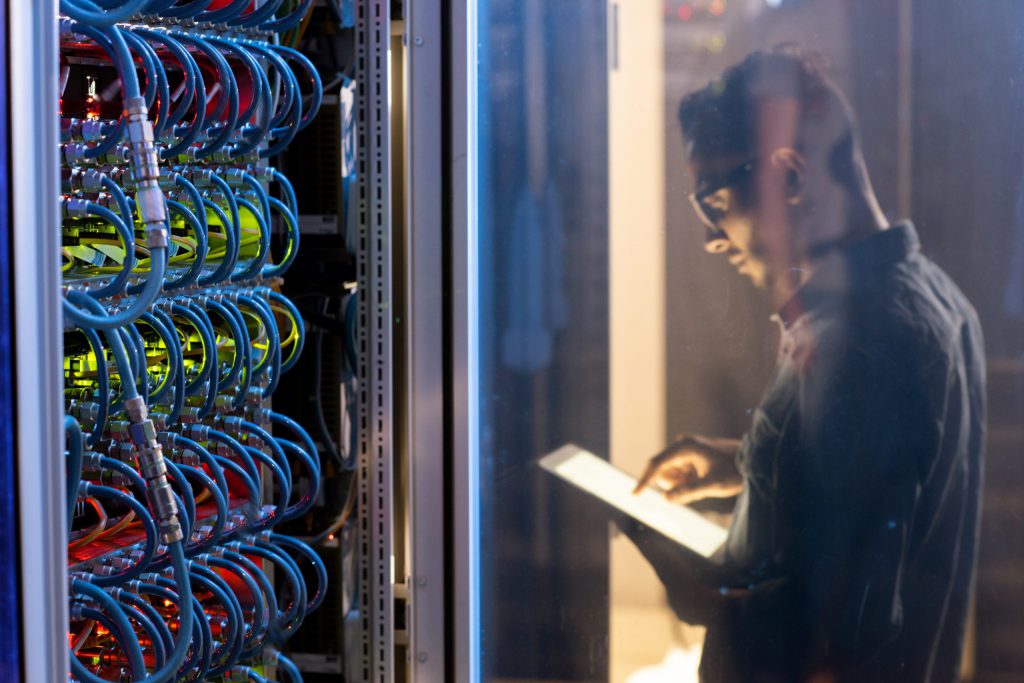Wir machen Ihre IT-Systeme verfügbar. - Computer Crew Ingenieurbüro für ...